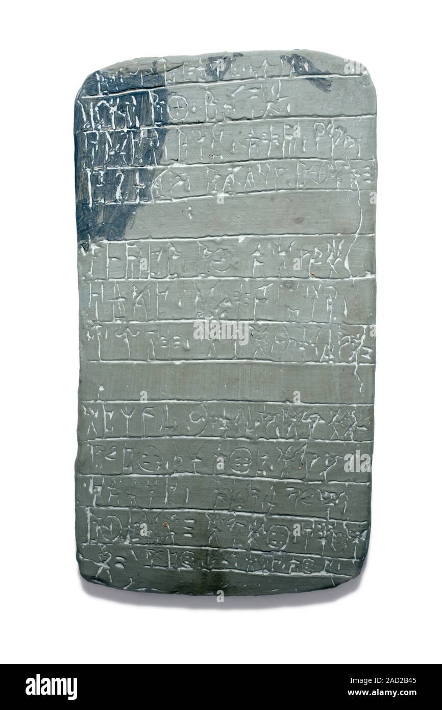 In 1900 the archaeologist Sir Arthur Evans (1851-1941) discovered a ...