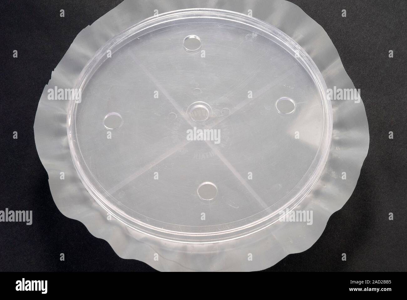 Choice chamber. Choice chambers are used in biology experiments to see ...