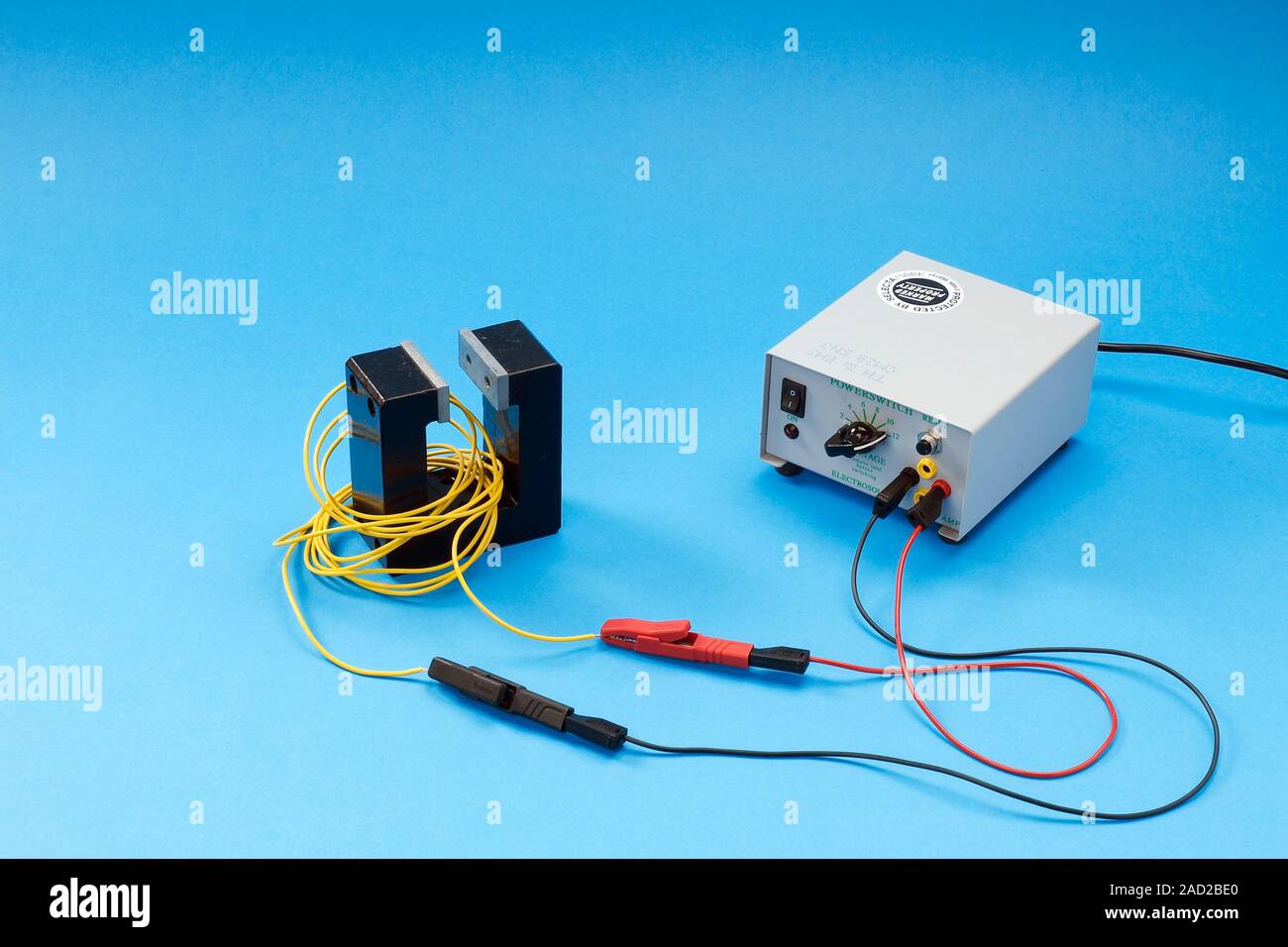 Motor effect experiment. Apparatus used to perform a 'jumping wire ...