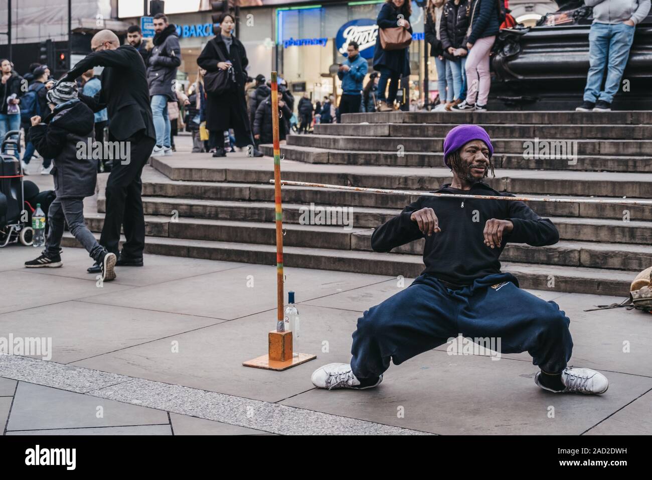 Spectators in soho square hi-res stock photography and images - Alamy