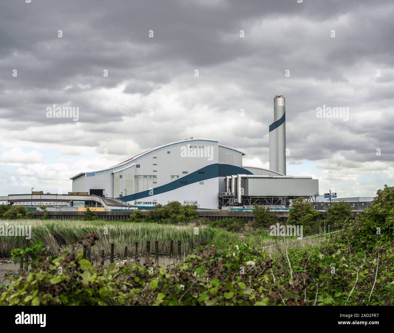 Waste-to-energy incinerator (Riverside Resource Recovery Energy from ...