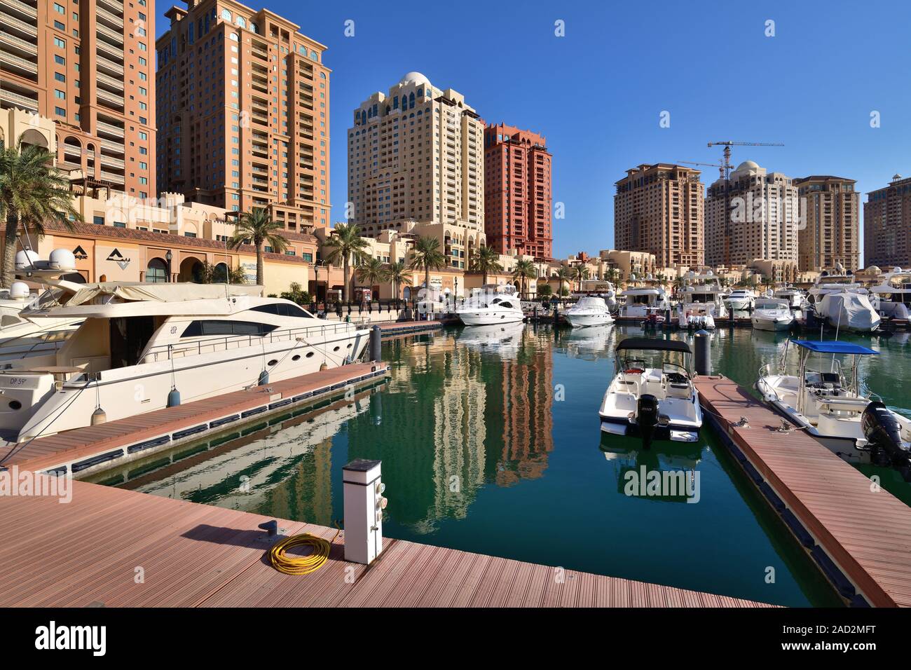 Doha qatar marina doha hi-res stock photography and images - Alamy