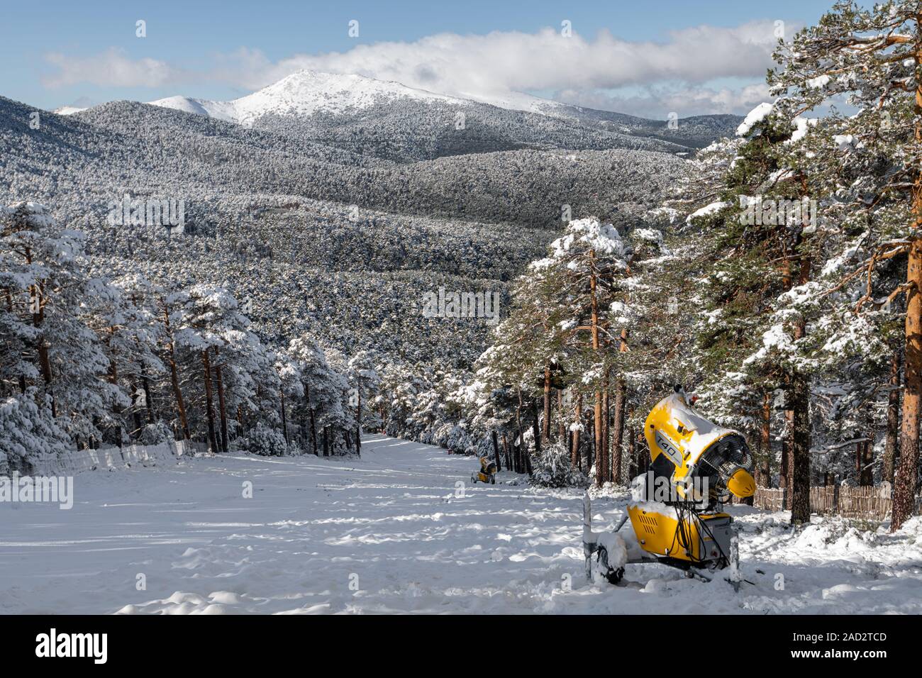 Navacerrada ski hi-res stock photography and images - Alamy
