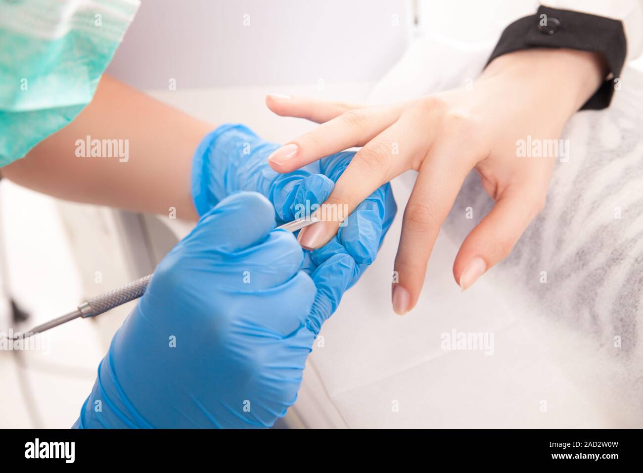 Female spa specialist making hi-res stock photography and images - Alamy