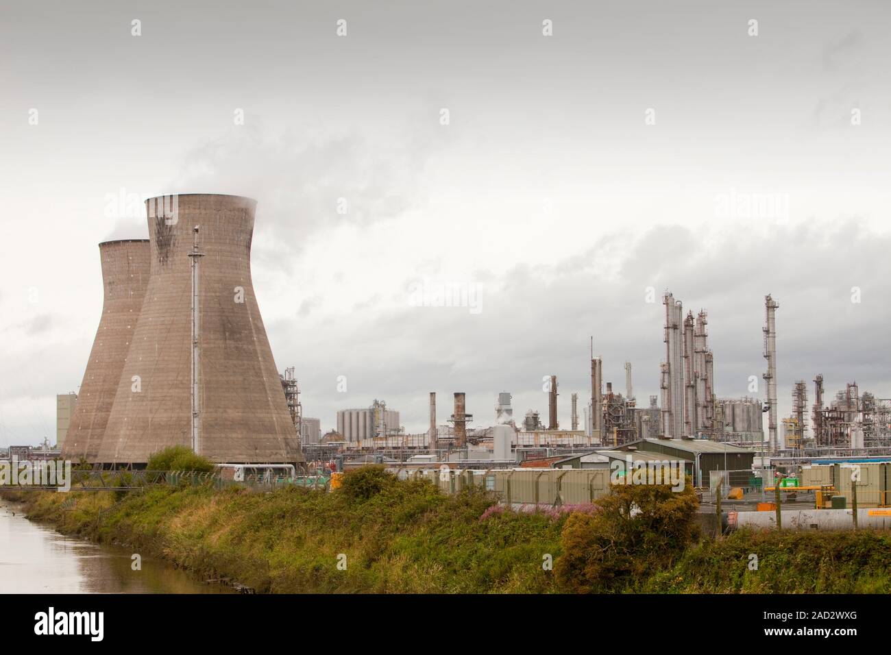 The Ineos oil refinery in Grangemouth Scotland, UK Stock Photo - Alamy