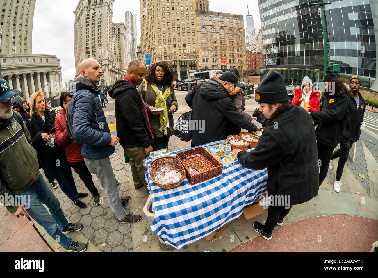 Visitors experience the Cracker Barrel ÒTiny StoreÓ branding event in ...