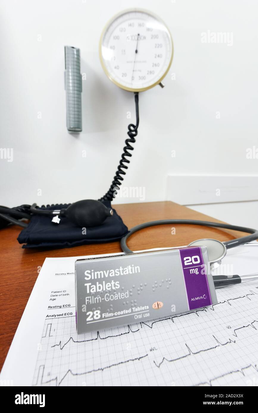 Simvastatin cholesterol-lowering drug. Box containing tablets of the ...