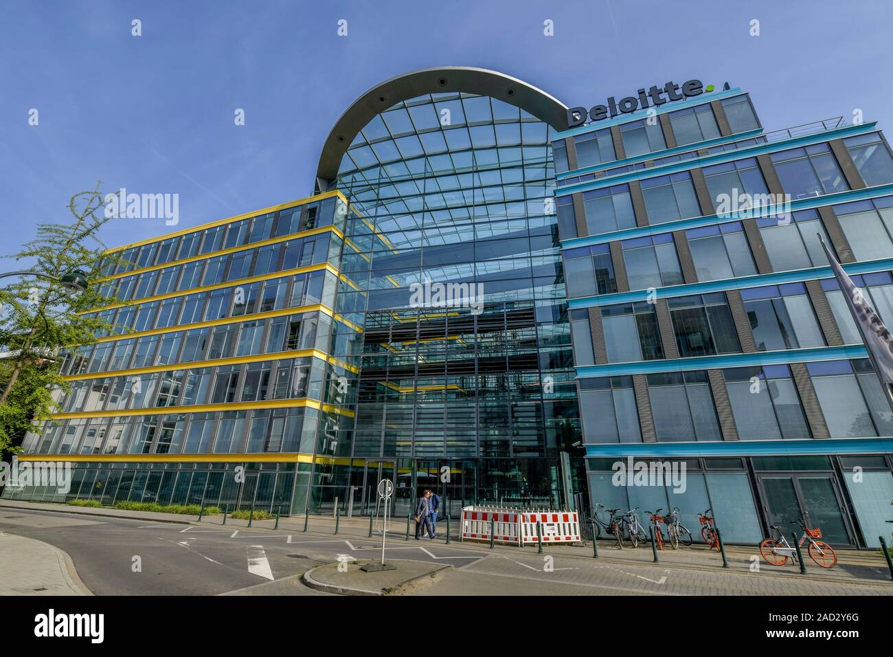 Deloitte logo hi-res stock photography and images - Alamy