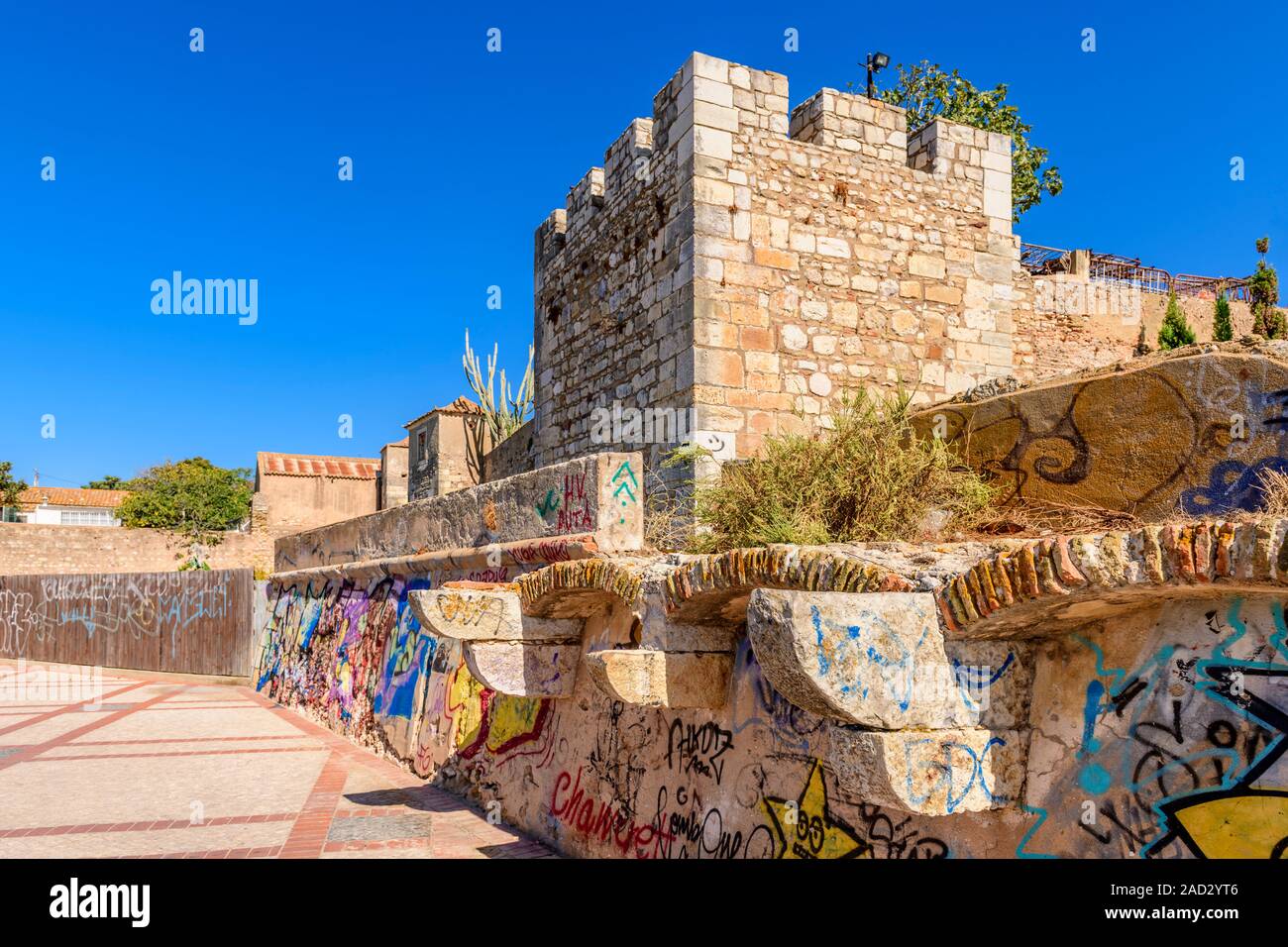 Faro Castle, Castello de Faro on the banks of the Ria Formosa. Faro ...