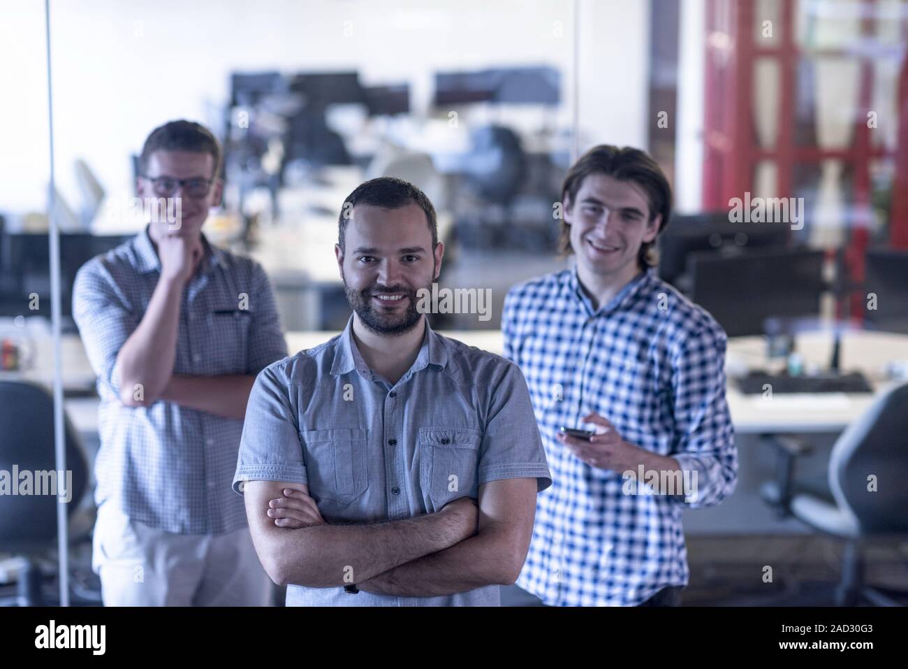Start up team meeting hi-res stock photography and images - Alamy