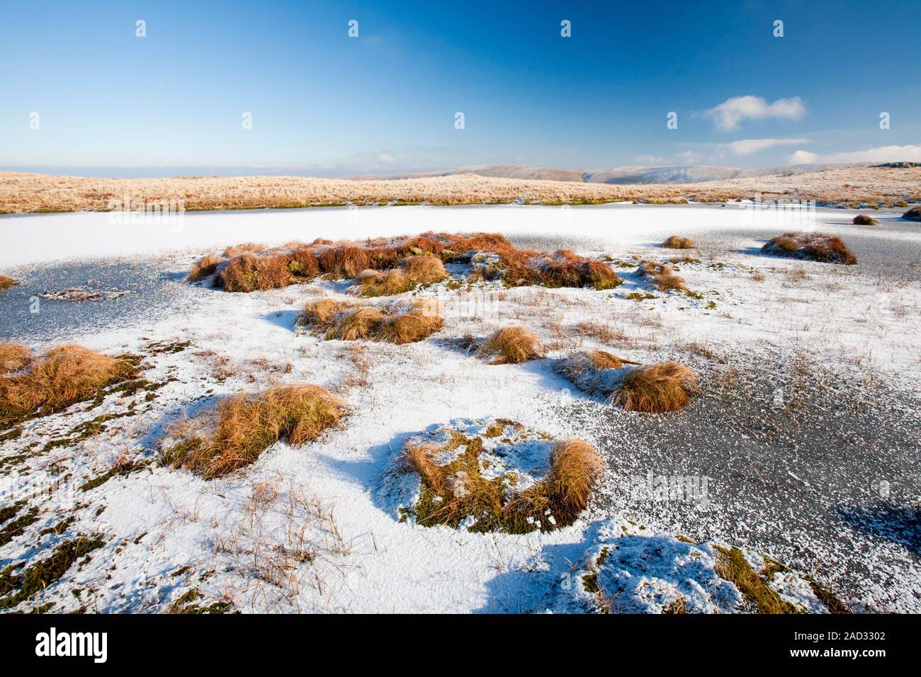 A frozen tarn on Plaice Fell in the Lake District, UK Stock Photo - Alamy
