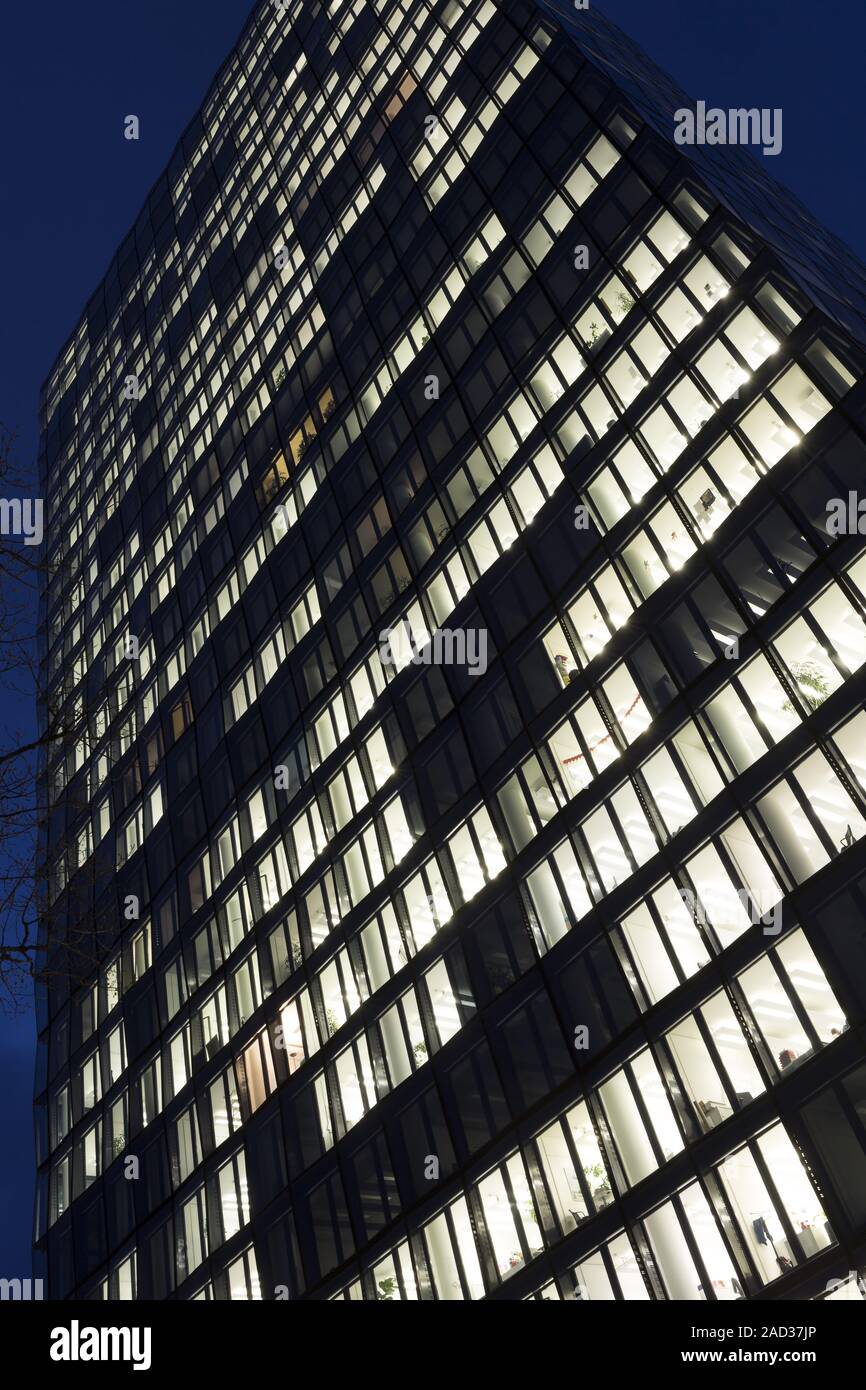Modern office building in Munich, Germany Stock Photo - Alamy