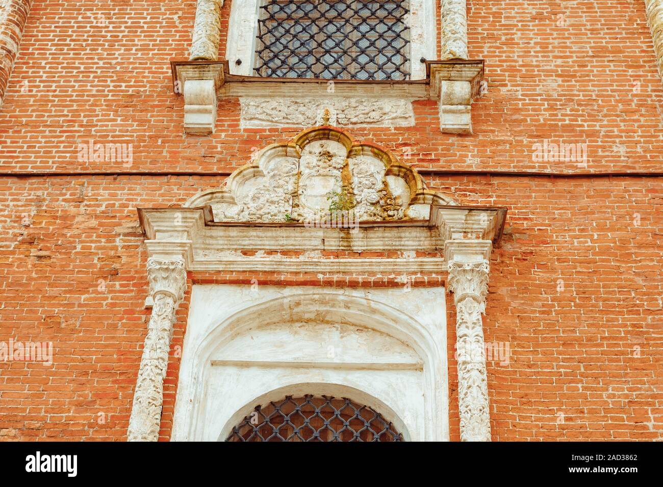 old architecture large buildings, beautiful architecture of old ...