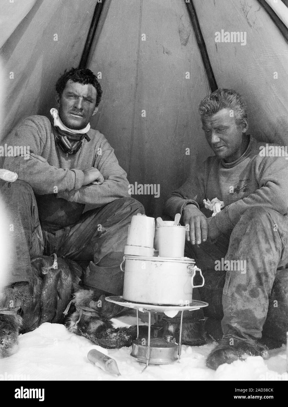 Mount Erebus ascent expedition. British explorers Frederick Hooper ...