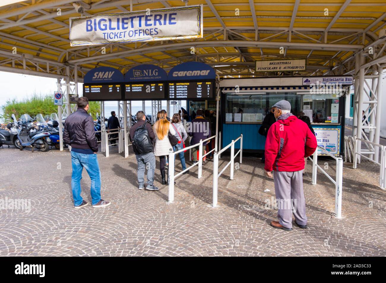 Ticket office and port of the boats hi-res stock photography and images ...
