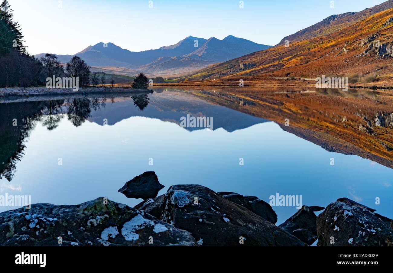 Llyn (Lake) Mymbyr, with Mount Snowdon in background. Capel Curig ...