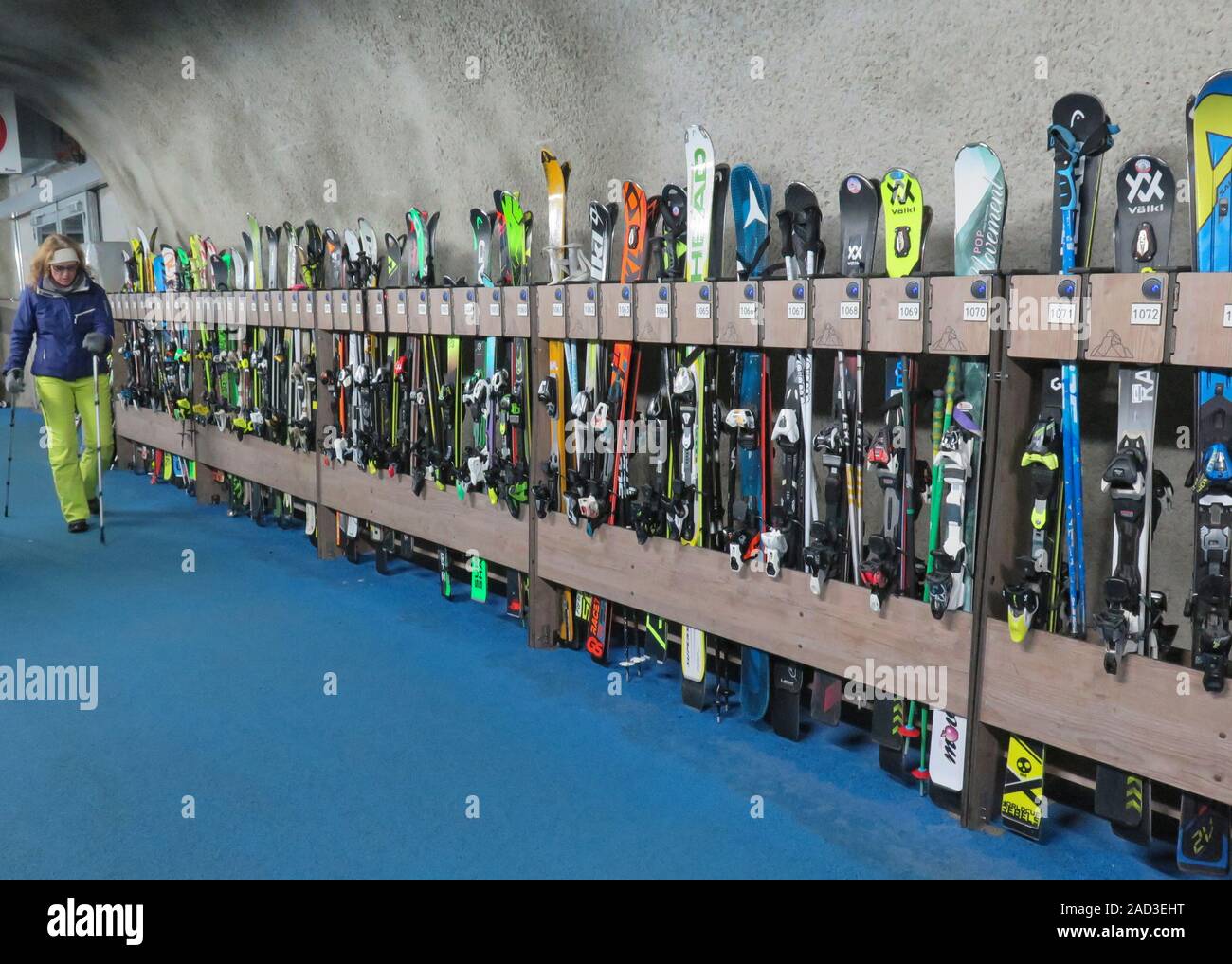 Ski depot hi-res stock photography and images - Alamy