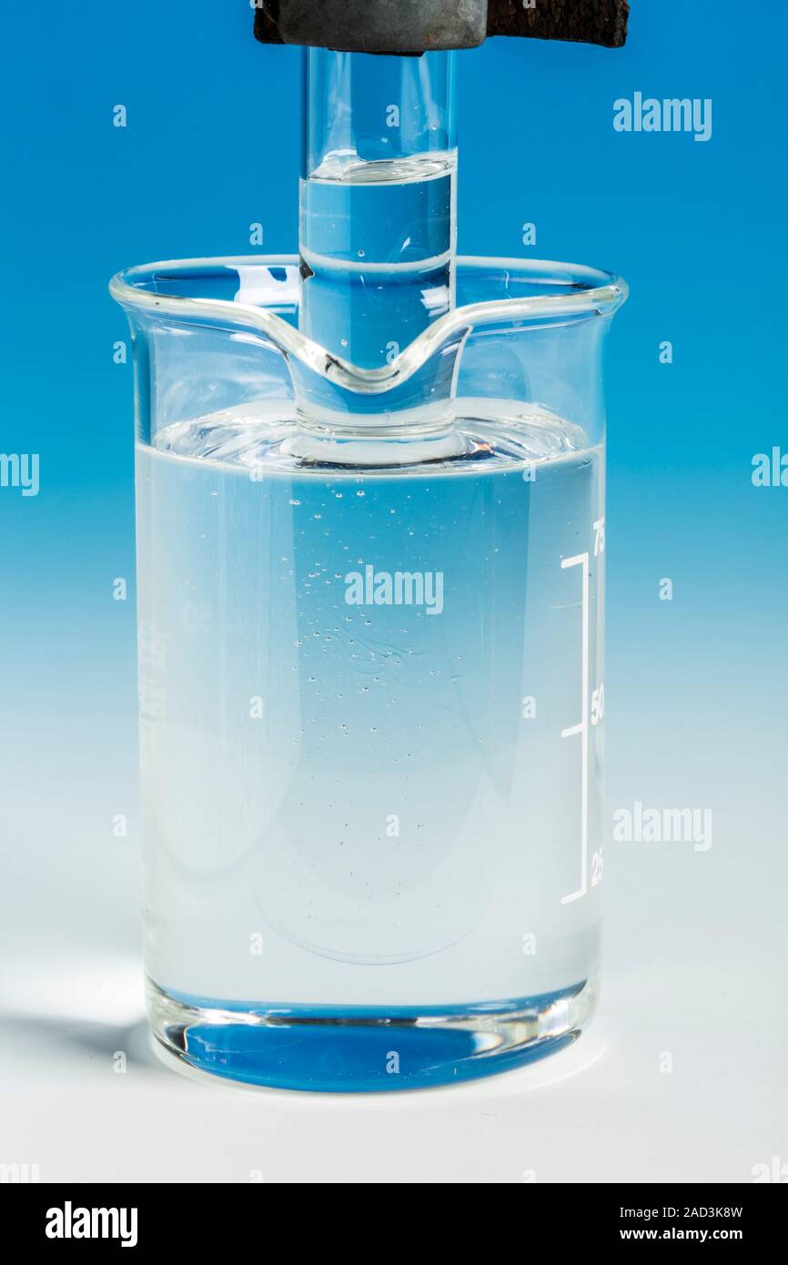 Refraction of light experiment. Apparatus used to show how light is ...