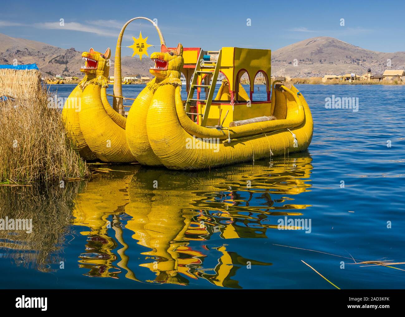 Lake Titicaca (Titikaka Stock Photo - Alamy