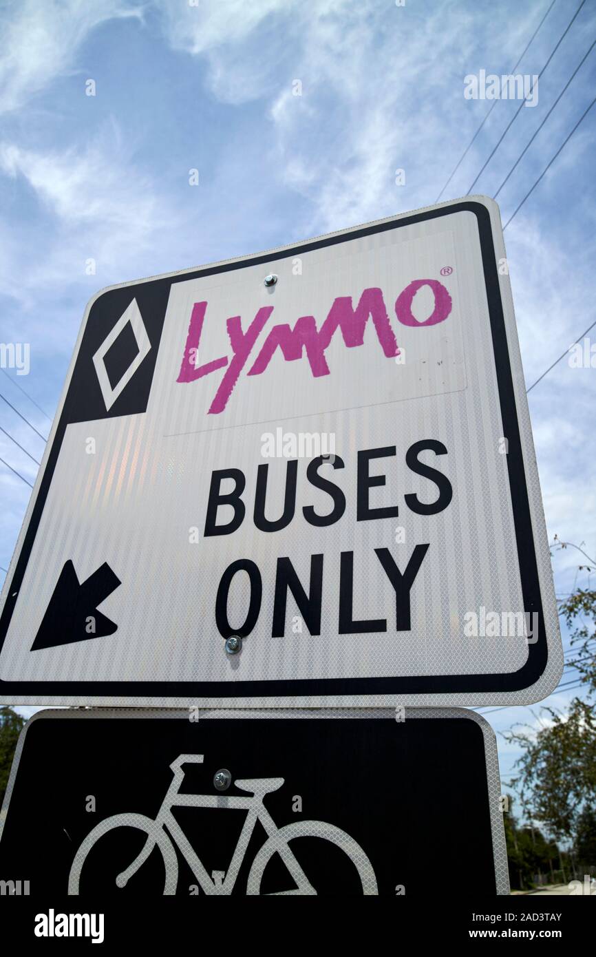 Bus only lane sign hi-res stock photography and images - Alamy