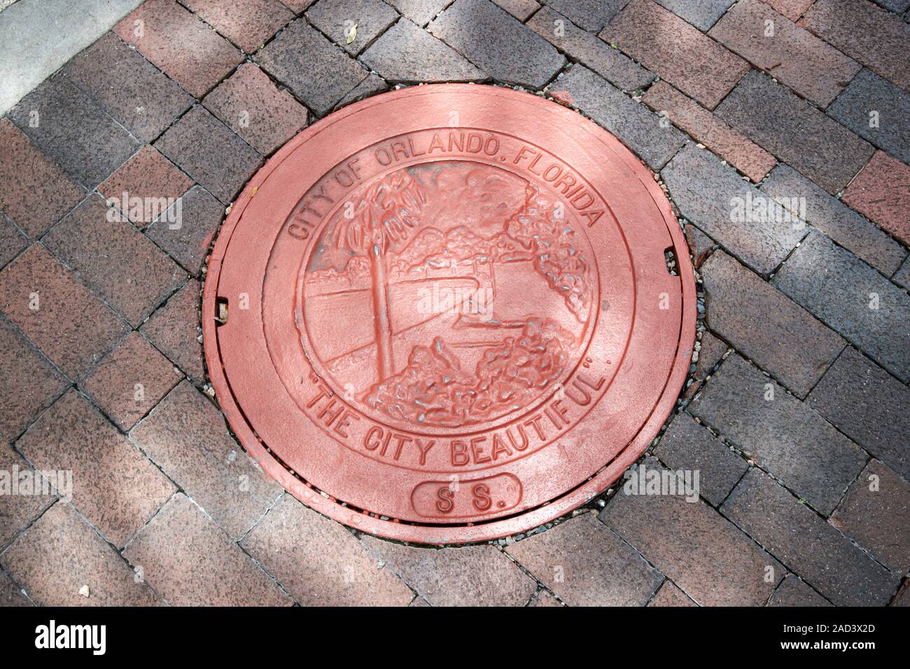 Manhole cover utility hi-res stock photography and images - Alamy