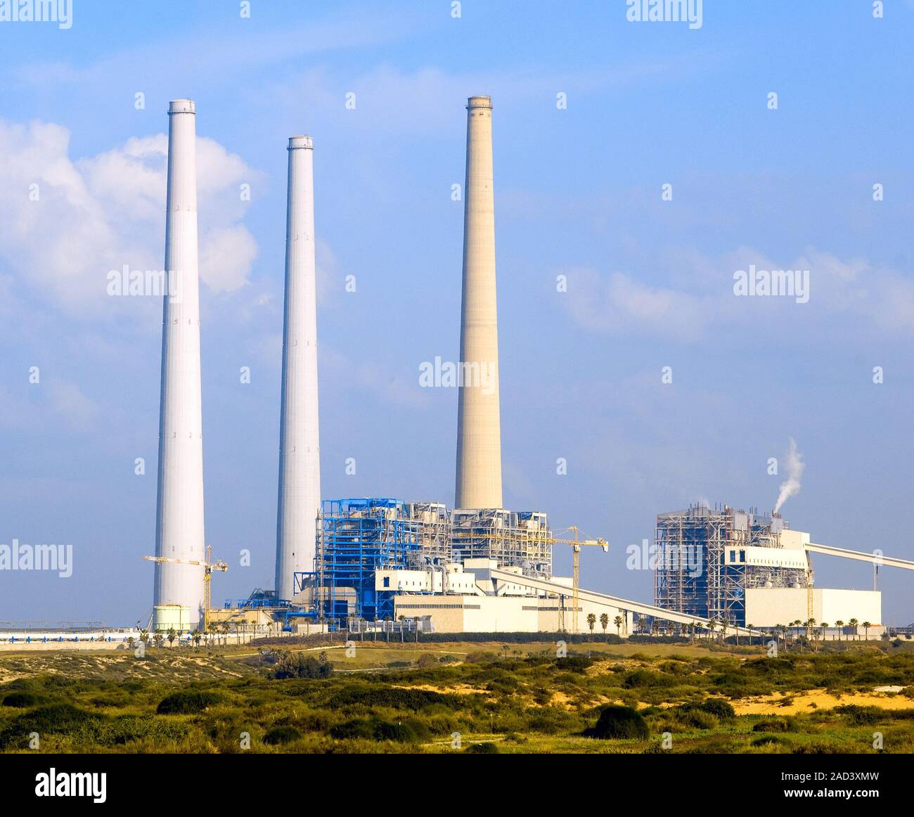 A fossil fueled power station Stock Photo - Alamy