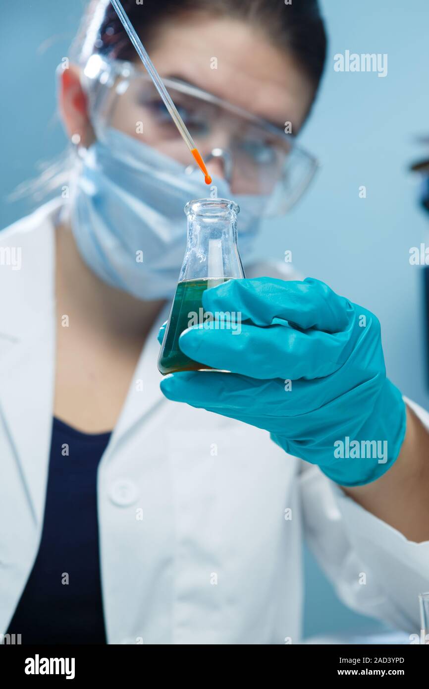 Lab girl hi-res stock photography and images - Alamy