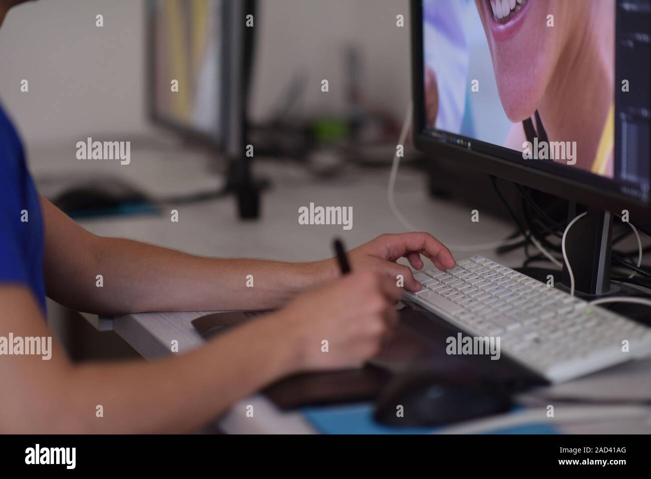 graphic designer at work Stock Photo - Alamy
