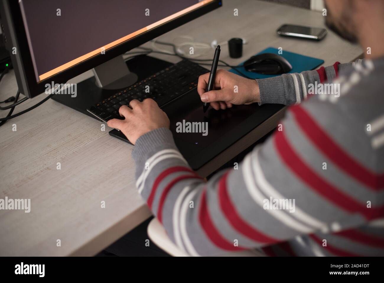 graphic designer at work Stock Photo - Alamy