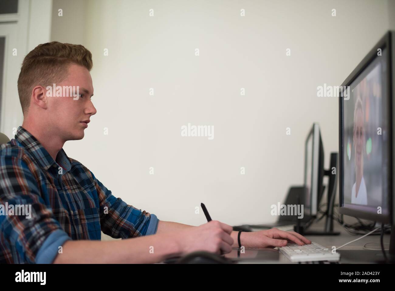 graphic designer at work Stock Photo - Alamy