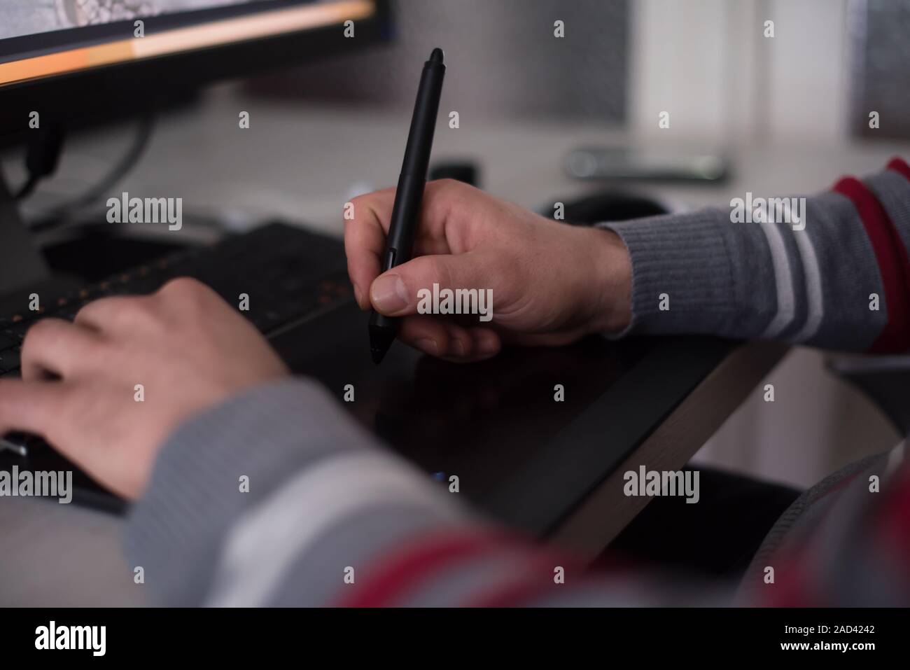 graphic designer at work Stock Photo - Alamy