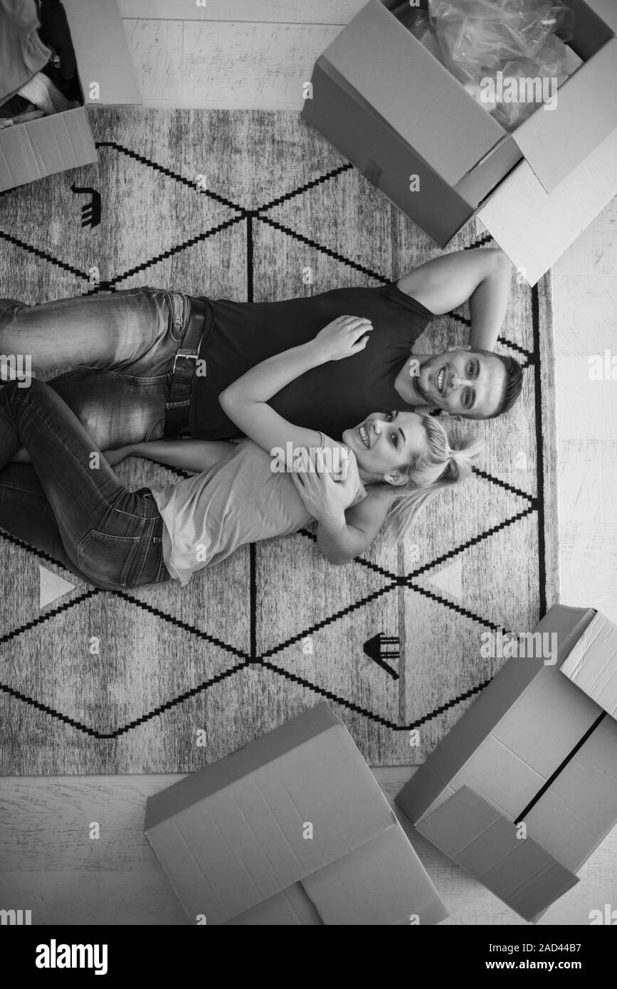 House move couple Black and White Stock Photos & Images - Alamy