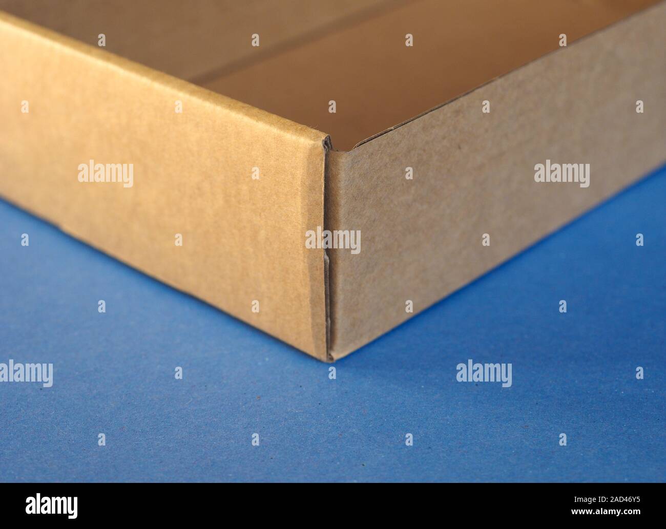 box packet parcel Stock Photo - Alamy