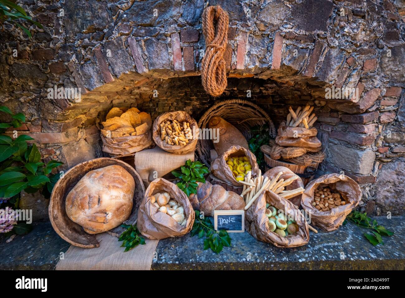 Processed various types of bread and breadsticks for aperitifs ...