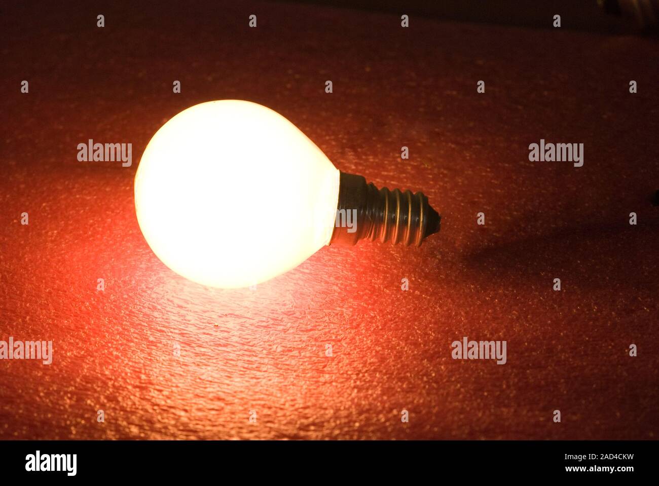 Incandescent light bulb Stock Photo - Alamy