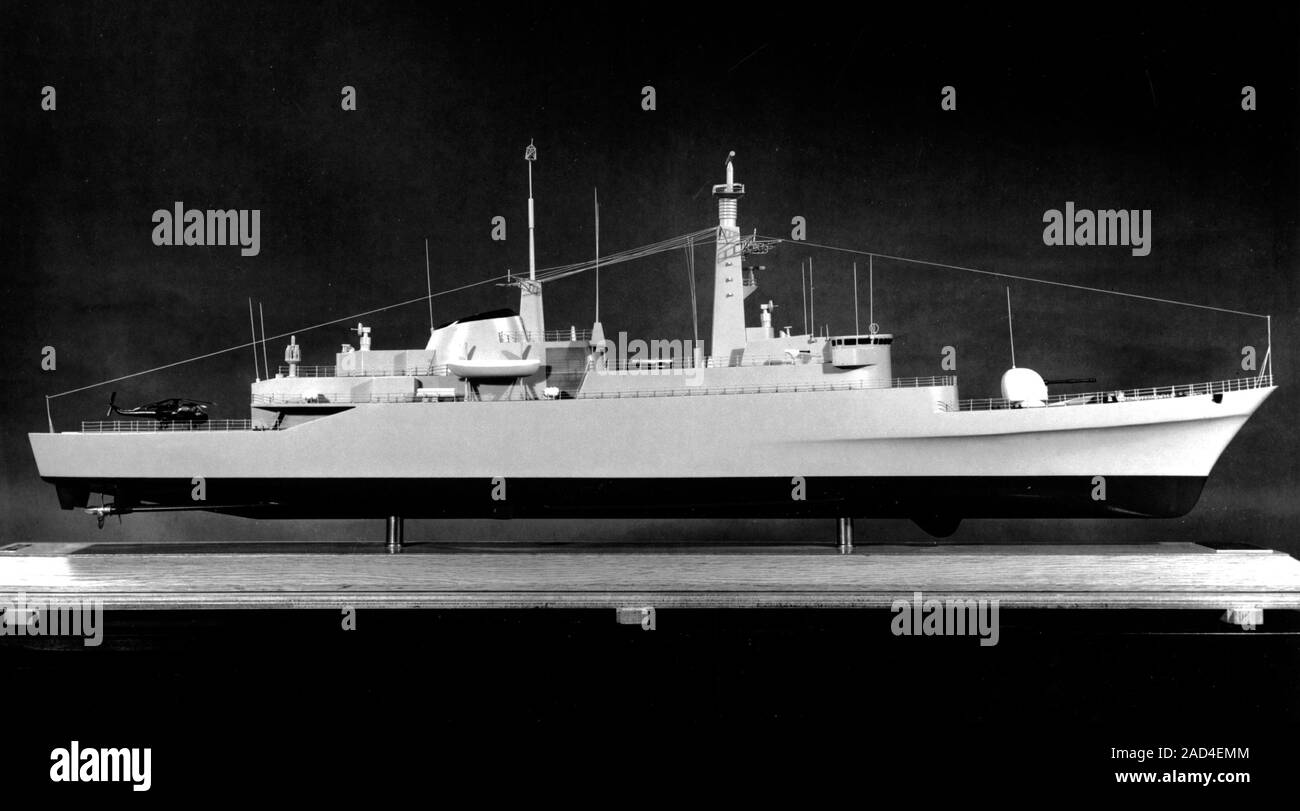 AJAXNETPHOTO. 1968. WOOLSTON, ENGLAND - TYPE 21 FRIGATE MODEL - TYPE 21 ...