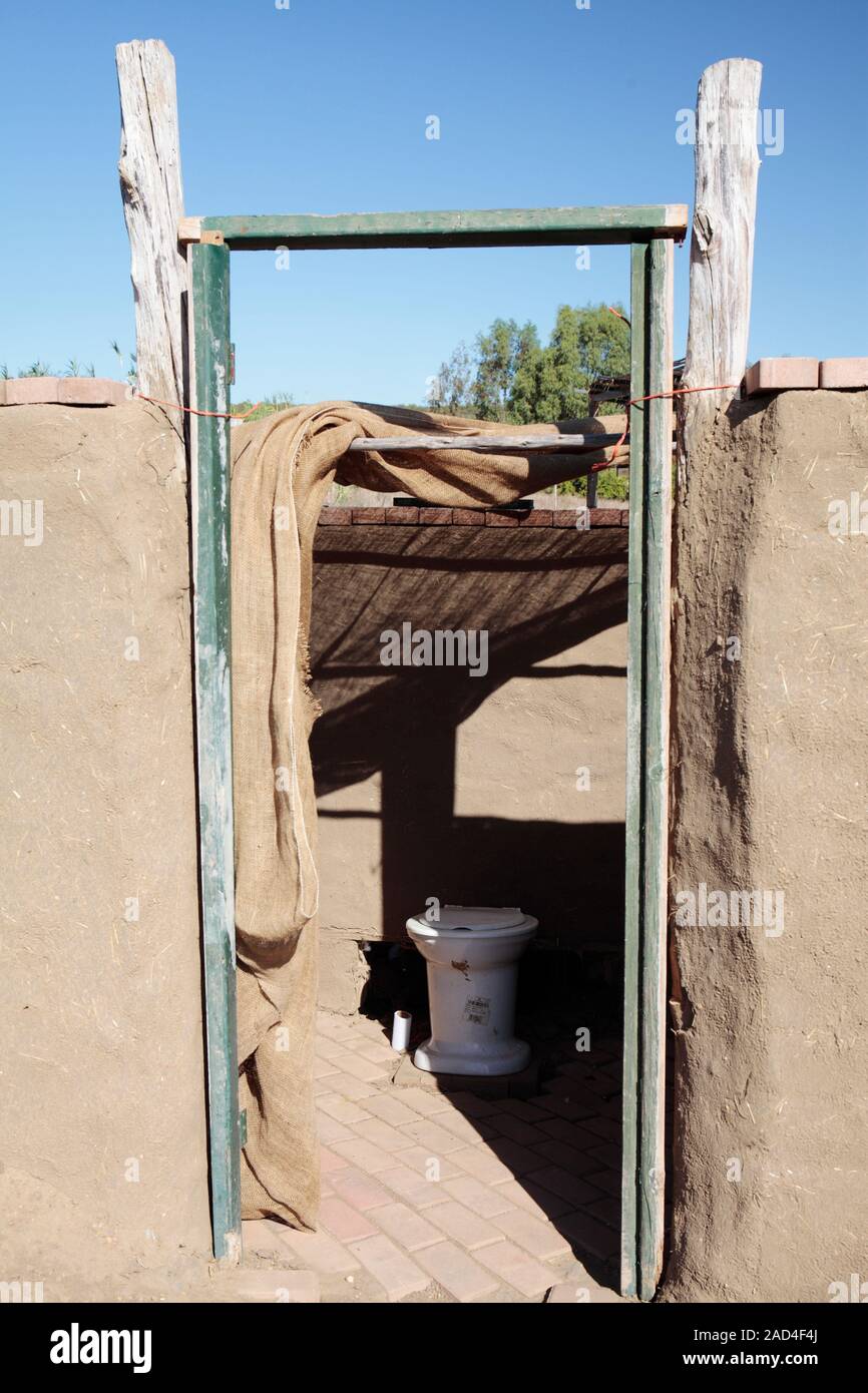 Composting toilet. Composting toilet with mud walls. Composting toilets ...