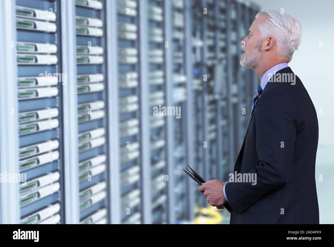Network server room routers hi-res stock photography and images - Alamy