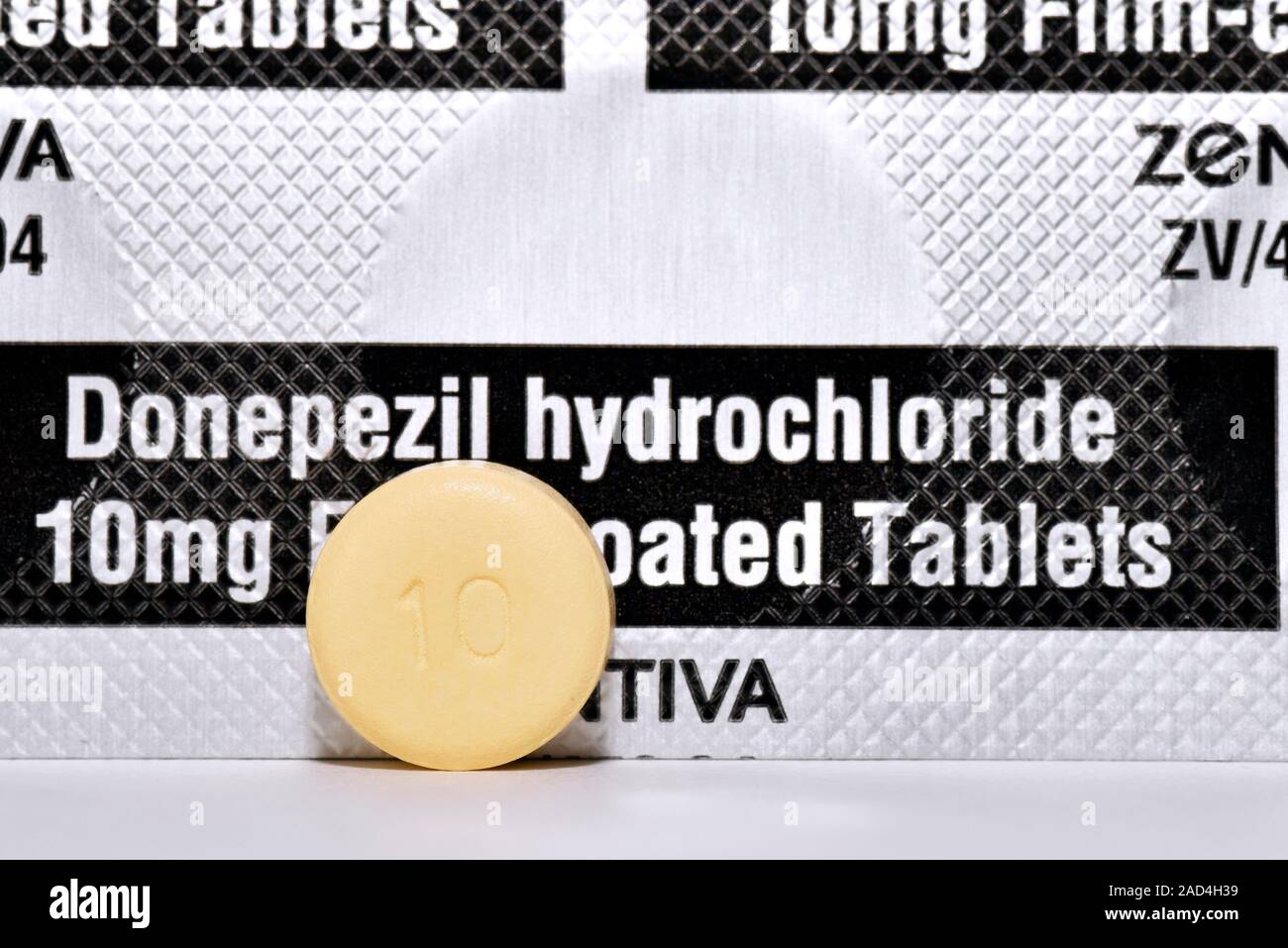 Donepezil Alzheimer's drug. Blisterpack and tablet of the drug ...