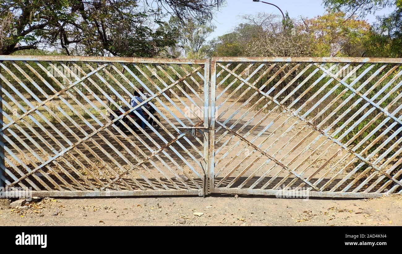 Union Carbide Chemical Plant, Bhopal, India Stock Photo - Alamy