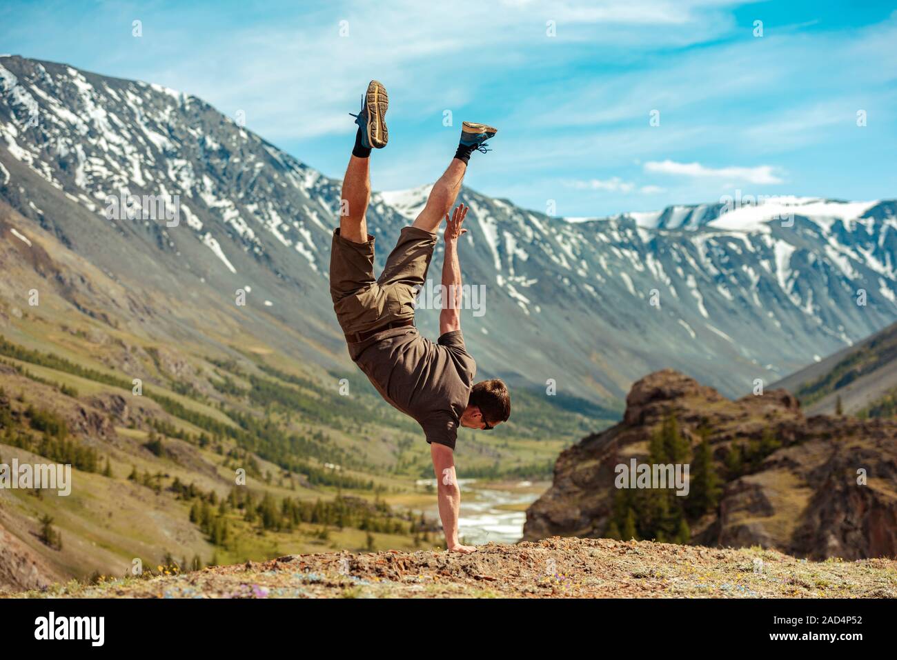 Acrobatic pose hi-res stock photography and images - Alamy