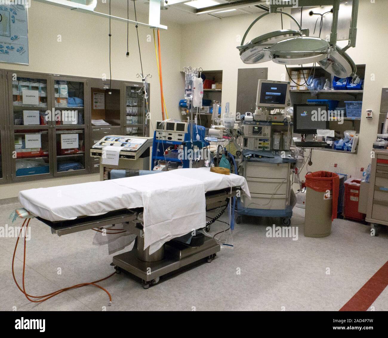 Hospital resuscitation bay. Interior of a trauma resuscitation bay in a ...