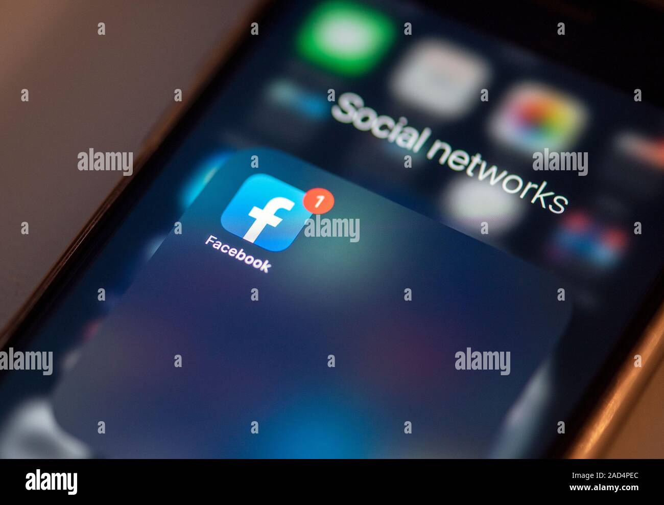 Facebook logo app icon hi-res stock photography and images - Alamy