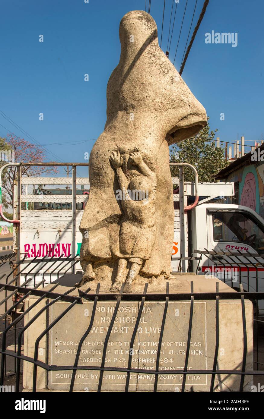Union Carbide Chemical Plant, Bhopal, India Stock Photo - Alamy