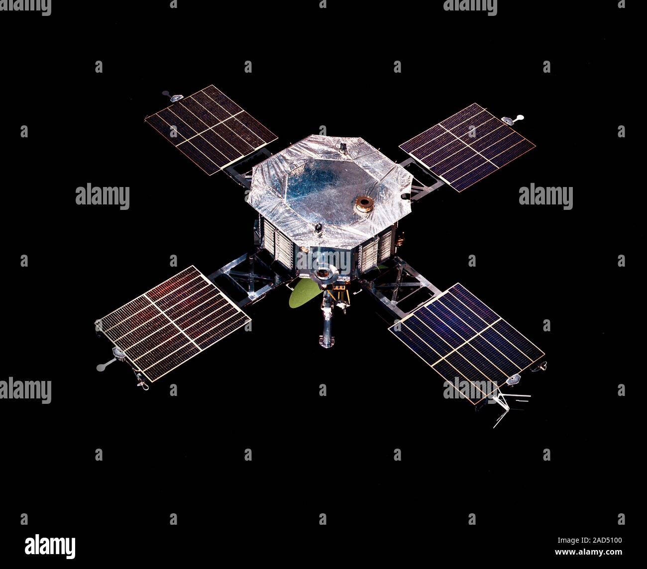Mariner 5 spacecraft, 1967. This spacecraft carried experiments and ...