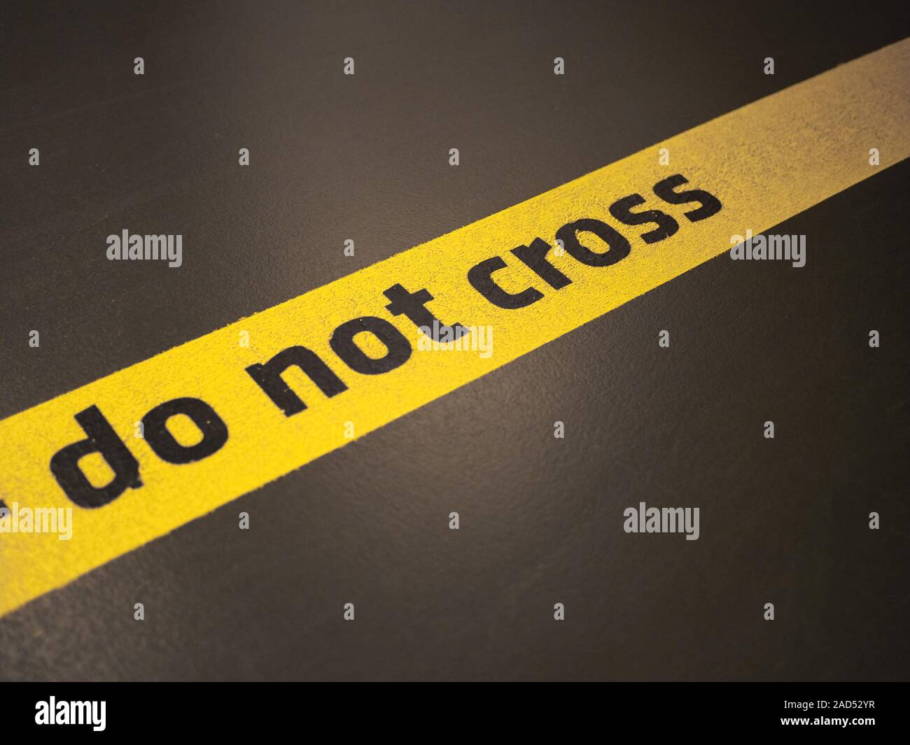 do not cross sign Stock Photo - Alamy