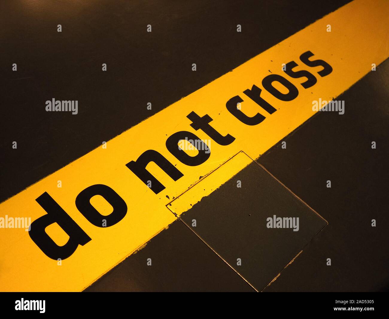 do not cross sign Stock Photo - Alamy