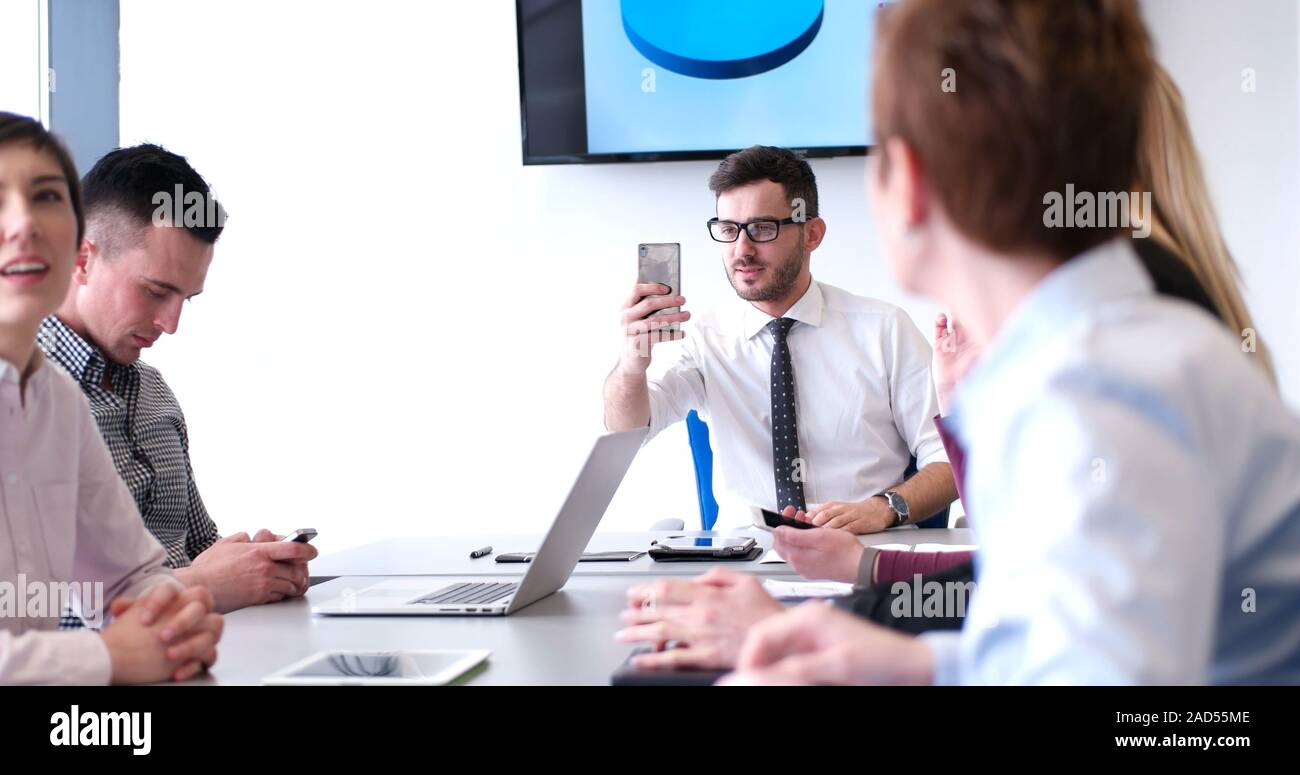 Team meeting ambitious asian chinese hi-res stock photography and ...