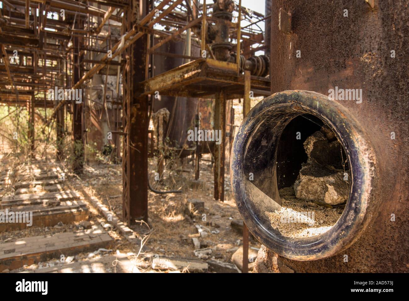 Union Carbide Chemical Plant, Bhopal, India Stock Photo - Alamy