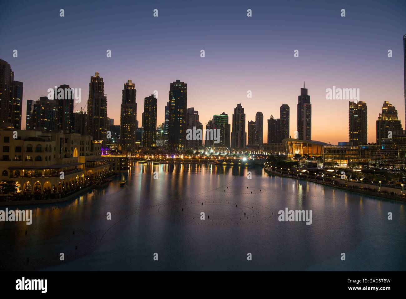 musical fountain in Dubai Stock Photo - Alamy